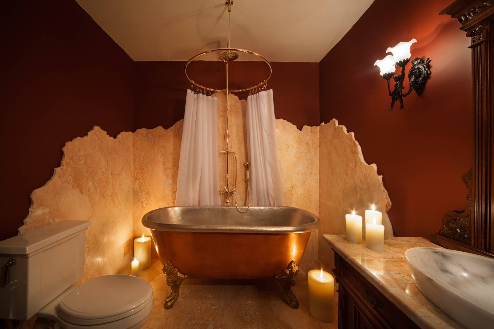 Divine | Sacred House Hotel